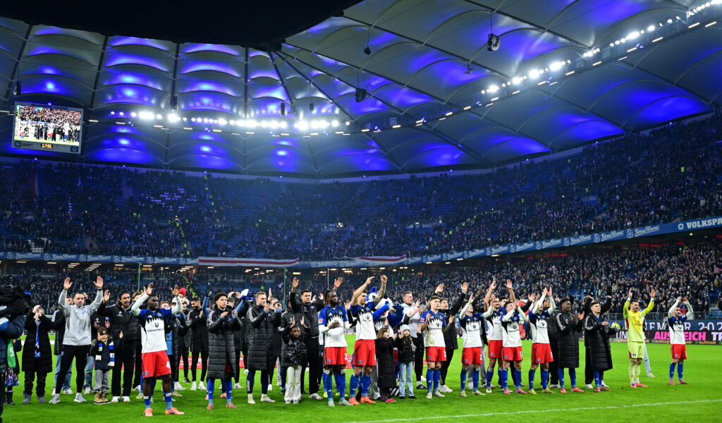 Last-Minute-Ekstase: Tom's erster Tag auf der HSV-Pressetribüne – und was der Sieg bedeutet ...